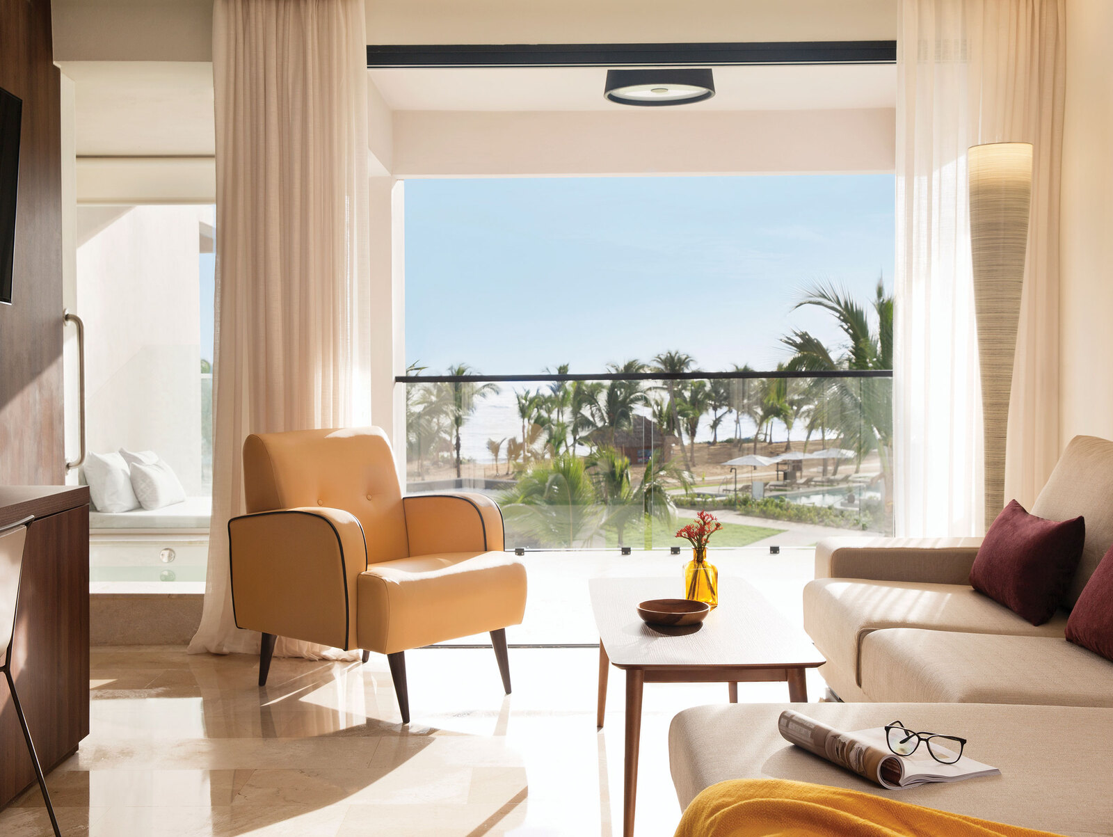 Excellence Club suite living area